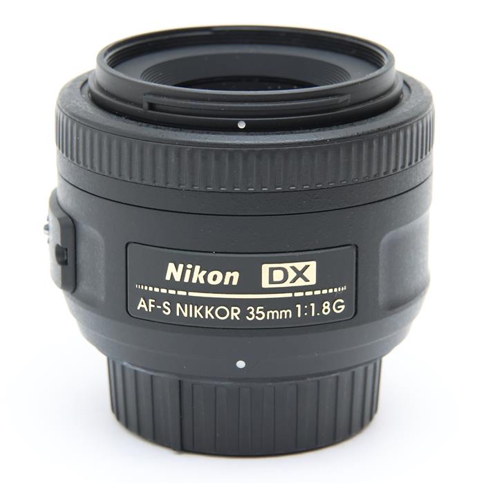 外観状態:美品 マップ保証期間:3ヶ月保証 付属品など:レンズフロントキャップ・レンズリアキャップ【ココがポイント！】軽量・コンパクトなニコンDXフォーマット標準レンズニコンDX フォーマットで標準となる画角44°の、単焦点レンズならではの...