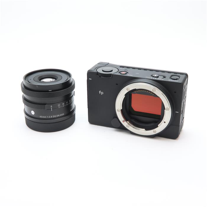 外観状態:並品 マップ保証期間:6ヶ月保証 付属品など:ストラップホルダー・USBケーブル(社外品)・バッテリー・ACアダプター・ホットシューユニット・レンズフロントキャップ・レンズリアキャップ・レンズフード・別売予備バッテリー【ココがポイ...