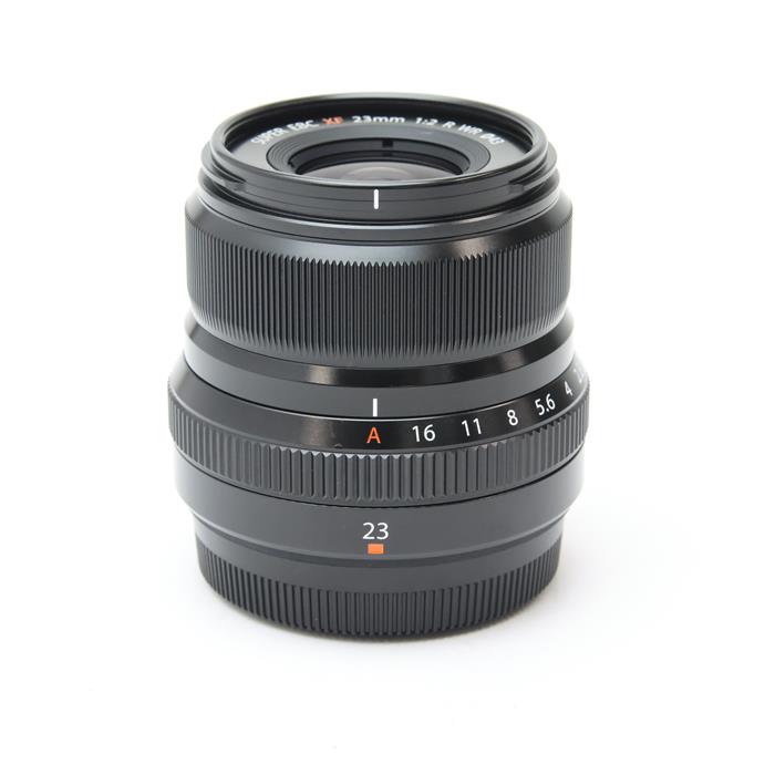 外観状態:美品 マップ保証期間:6ヶ月保証 付属品など:元箱・取扱説明書・レンズフロントキャップ・レンズリアキャップ・レンズフード【ココがポイント！】180gの小型軽量と高速AFにより、軽快なスタイルで撮影を楽しめる35mm相当（35mm判...