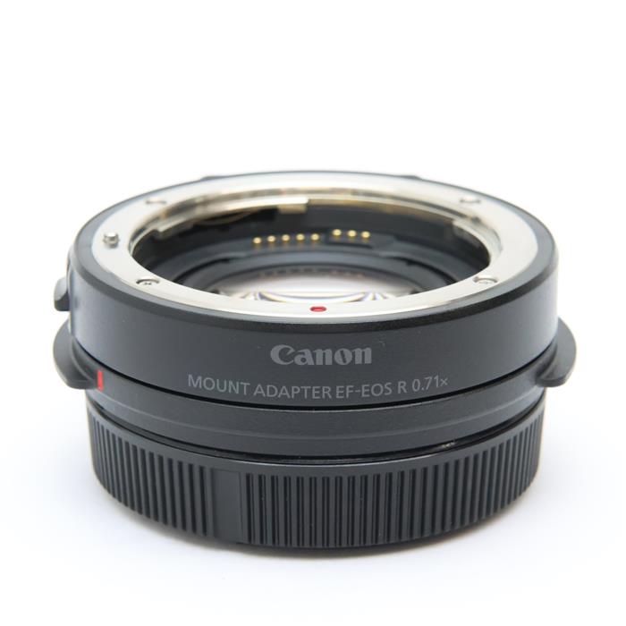 外観状態:美品 マップ保証期間:3ヶ月保証 付属品など:フロントキャップ・リアキャップ【ココがポイント！】縮小光学系を採用することで、EOS C70でEFレンズを使用する際、フルサイズに近い画角での撮影を可能にします。また周辺光量補正や倍率...