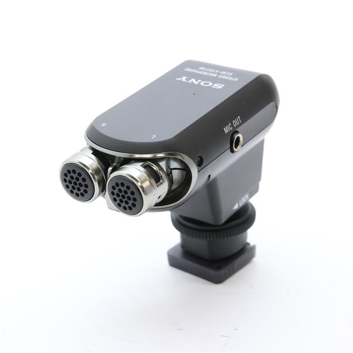 外観状態:良品 マップ保証期間:保証なし 付属品など:ウインドスクリーン・スペーサー・ポーチ・接続ケーブル【ココがポイント！】マルチインターフェースシュー搭載のハンディカム、α、NEXに対応のステレオマイクロホン。LRのマイク部が可動する2...