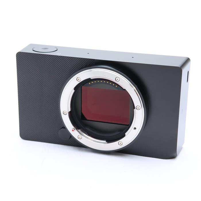 外観状態:良品 マップ保証期間:6ヶ月保証 付属品など:元箱・スタートガイド・メタルボディキャップ・バッテリー【ココがポイント！】撮影者に寄り添い、日常に潜む美しさを捉え、時にその美しさに気づくきっかけにもなりうる。Sigma BFは、カメ...