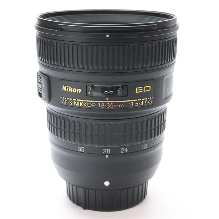 外観状態:良品 マップ保証期間:6ヶ月保証 付属品など:レンズフロントキャップ・レンズリアキャップ【ココがポイント！】画角100°の超広角から63°の広角域をカバーする焦点距離18-35mmのズームレンズで、スナップや風景写真などの撮影に適...