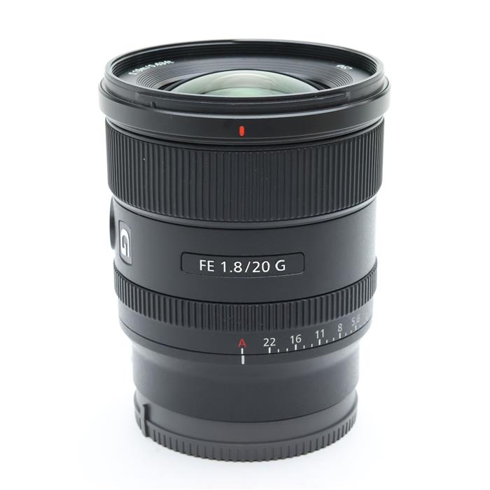 外観状態:良品 マップ保証期間:6ヶ月保証 付属品など:元箱・取扱説明書・レンズフロントキャップ・レンズリアキャップ・レンズフード・ポーチ【ココがポイント！】超広角ながら高解像とボケの美しさを、373gという小型・軽量で実現！高品質な動画撮...