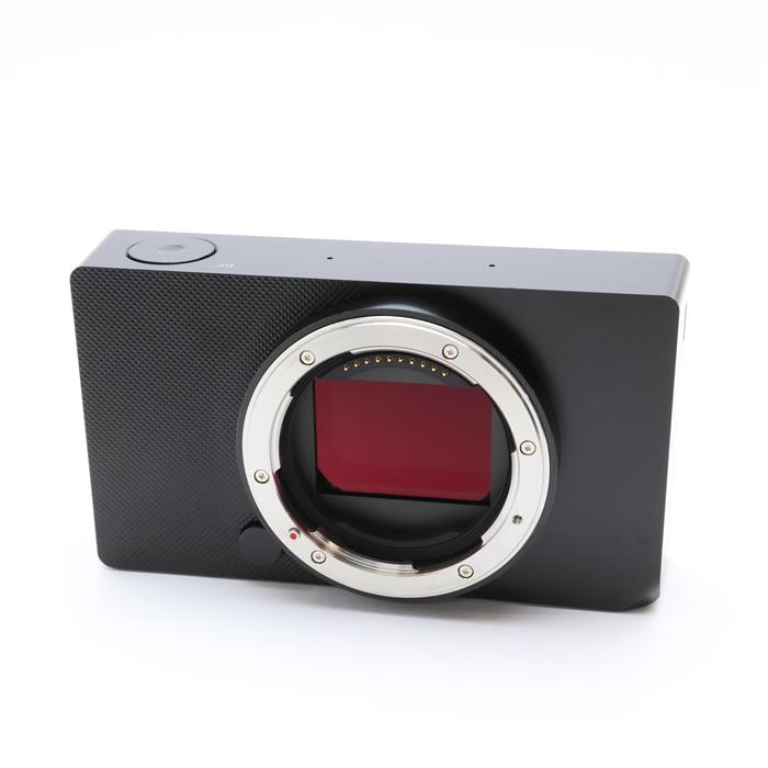 外観状態:美品 マップ保証期間:6ヶ月保証 付属品など:元箱・スタートガイド・メタルボディキャップ・バッテリー【ココがポイント！】撮影者に寄り添い、日常に潜む美しさを捉え、時にその美しさに気づくきっかけにもなりうる。Sigma BFは、カメ...