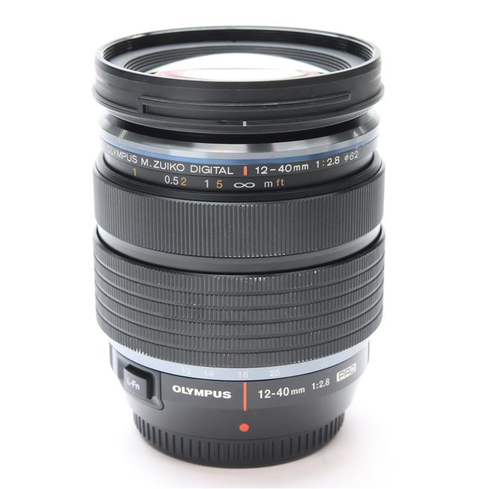 外観状態:並品 マップ保証期間:6ヶ月保証 付属品など:レンズフロントキャップ・レンズリアキャップ【ココがポイント！】PROの要望に応えるレンズカテゴリー「M. ZUIKO PRO」第一弾35mm判換算で24-80mm相当の焦点域をカバーす...