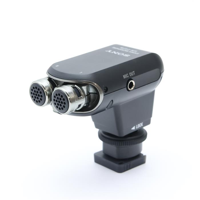 外観状態:美品 マップ保証期間:保証なし 付属品など:元箱・取扱説明書・ウインドスクリーン・ポーチ・接続ケーブル【ココがポイント！】マルチインターフェースシュー搭載のハンディカム、α、NEXに対応のステレオマイクロホン。LRのマイク部が可動...