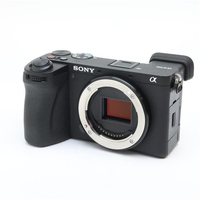 外観状態:良品 マップ保証期間:6ヶ月保証 付属品など:元箱・スタートガイド・バッテリー【ココがポイント！】AIによる高精度な被写体認識と最新の静止画・動画性能を小型ボディに凝縮した次世代のAPS-Cミラーレス一眼カメラ『α6700』は、有...