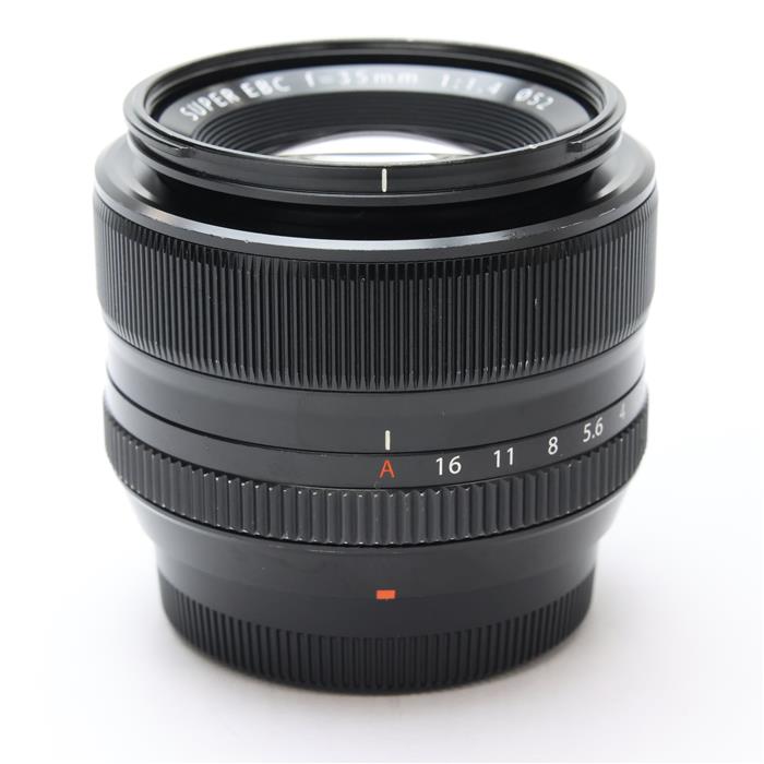 外観状態:並品 マップ保証期間:6ヶ月保証 付属品など:レンズフロントキャップ・レンズリアキャップ【ココがポイント！】開放値F1.4という明るいレンズ。開放でも均一な解像度が得られるように十分配慮した設計になっています。第5レンズにガラスモ...