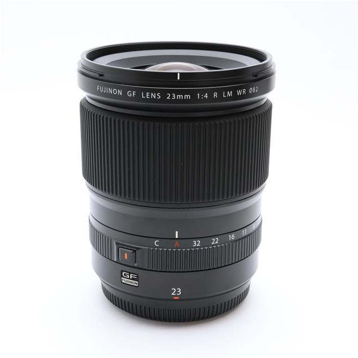 外観状態:美品 マップ保証期間:6ヶ月保証 付属品など:元箱・取扱説明書・レンズフロントキャップ・レンズリアキャップ・レンズフード・ポーチ【ココがポイント！】開放F値4.0、焦点距離18mm相当(35mm判換算)の超広角レンズシャープでクリ...