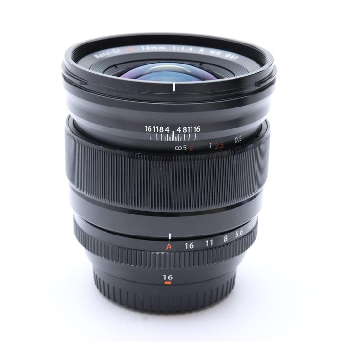 外観状態:並品 マップ保証期間:6ヶ月保証 付属品など:元箱・取扱説明書・レンズフロントキャップ・レンズリアキャップ(社外品)・レンズフード【ココがポイント！】世界初広角24mm(35mm換算)・開放F値1.4の性能で最短15cmまでの接写...