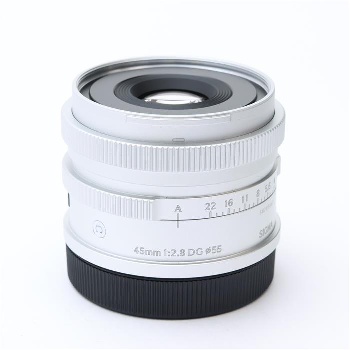 外観状態:新同品 マップ保証期間:6ヶ月保証 付属品など:元箱・レンズフロントキャップ・レンズリアキャップ・マグネット式メタルキャップ・レンズフード・ポーチ【ココがポイント！】比較的小型なフルサイズミラーレスカメラとの組み合わせを想定し、持...