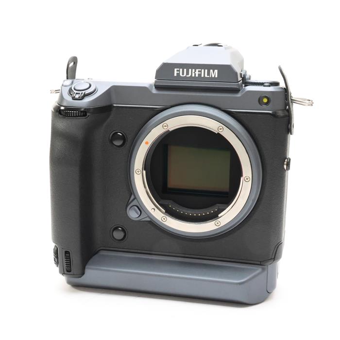 外観状態:良品 マップ保証期間:6ヶ月保証 付属品など:取扱説明書・バッテリー・チャージャー・プラグアダプター×4・交換式ファインダー(EVF-GFX2)・ストラップ取付リング・カバー・ケーブルプロテクター【ココがポイント！】最高クラスの写...