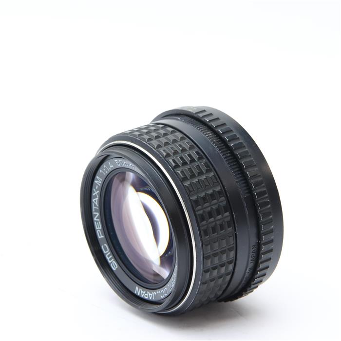 外観状態:難有品 マップ保証期間:保証なし 付属品など:レンズフロントキャップ◎点検スタッフからのコメント【外観】スレキズあります。距離目盛が変色しています。【商品状態・不具合について】無数のチリによりレンズ内にクモリが生じています。レンズ...