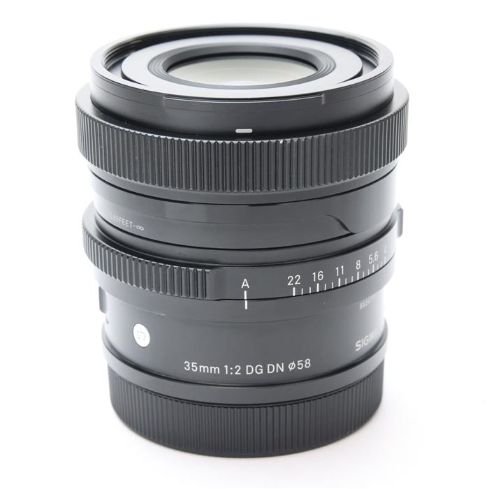 外観状態:良品 マップ保証期間:6ヶ月保証 付属品など:レンズフロントキャップ・レンズリアキャップ・レンズフード【ココがポイント！】ミラーレス時代の交換レンズとしての新たな価値に挑戦する「Iシリーズ」の第一弾。ミラーレスシステムに最適なコン...