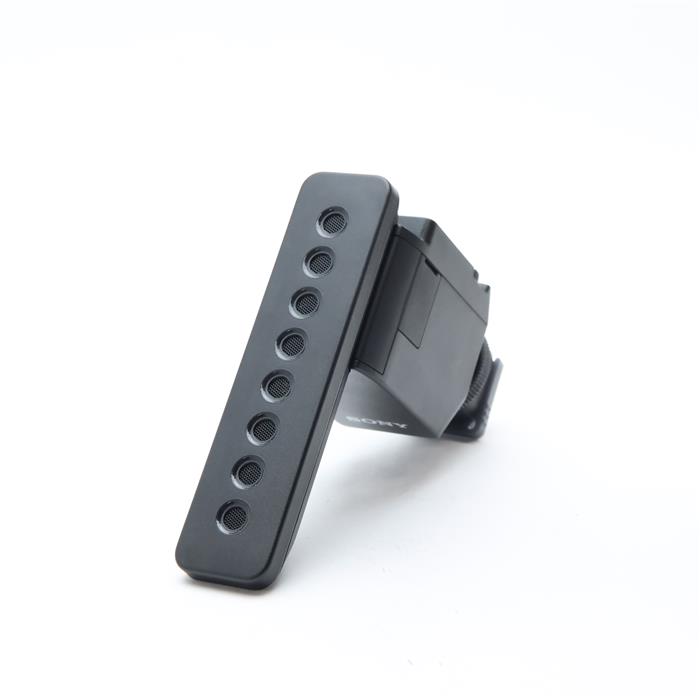 外観状態:良品 マップ保証期間:3ヶ月保証 付属品など:元箱・スタートガイド・ウインドスクリーン・ケース【ココがポイント！】このマイク1本で幅広い収音範囲（鋭指向性／単一指向性／全指向性）に対応した撮影が可能です。また、音声をダイレクトに伝...