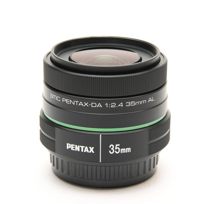 外観状態:良品 マップ保証期間:3ヶ月保証 付属品など:元箱・使用説明書・レンズフロントキャップ・レンズリアキャップ【ココがポイント！】自然な遠近感で撮影できる標準レンズとして、スナップを始めさまざまな被写体に対応するとともに、背景を大きく...