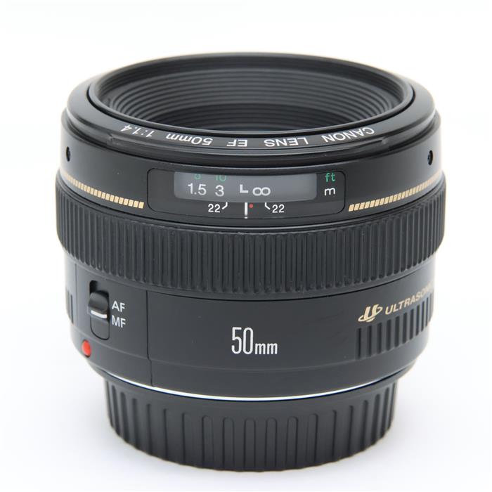 外観状態:難有品 マップ保証期間:保証なし 付属品など:レンズフロントキャップ・レンズリアキャップ・レンズフード◎点検スタッフからのコメント【外観】鏡胴にスレがあります。【商品状態・不具合について】オートフォーカス動作不良、レンズ内にクモリ...