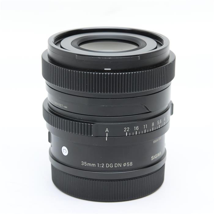 外観状態:並品 マップ保証期間:6ヶ月保証 付属品など:レンズフロントキャップ・レンズリアキャップ・レンズフード【ココがポイント！】ミラーレス時代の交換レンズとしての新たな価値に挑戦する「Iシリーズ」の第一弾。ミラーレスシステムに最適なコン...