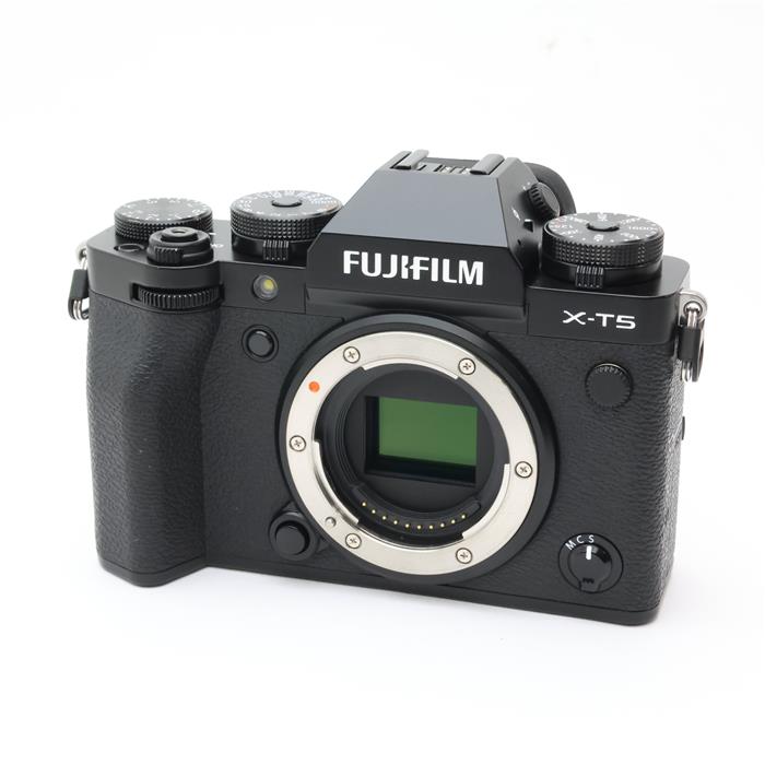 外観状態:美品 マップ保証期間:6ヶ月保証 付属品など:バッテリー・ACアダプター・プラグアタプター・USB-Cケーブル【ココがポイント！】「Xシリーズ」第五世代の裏面照射型約4020万画素「X-Trans(TM)CMOS 5 HR」センサ...