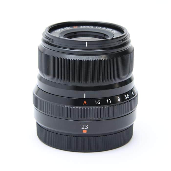 外観状態:美品 マップ保証期間:6ヶ月保証 付属品など:レンズフロントキャップ・レンズリアキャップ(社外品)・レンズフード・別売フィルター【ココがポイント！】180gの小型軽量と高速AFにより、軽快なスタイルで撮影を楽しめる35mm相当（3...