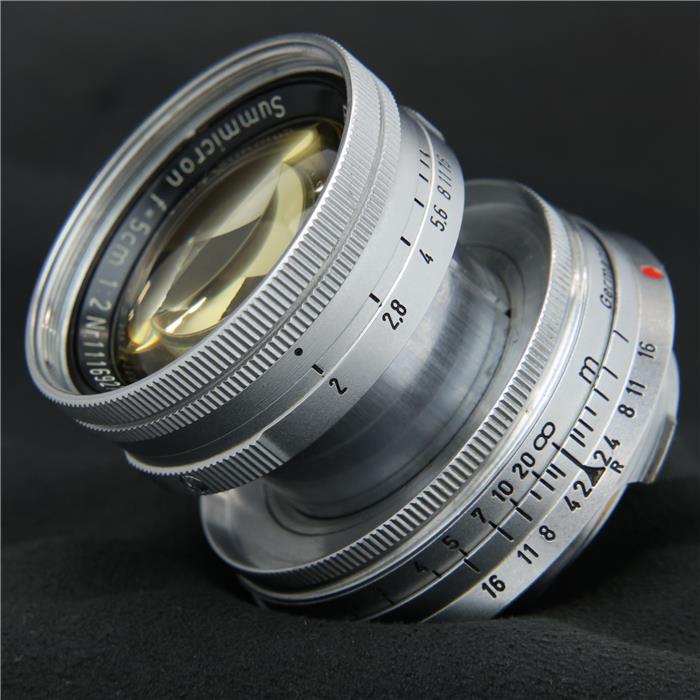 外観状態:並品 マップ保証期間:保証なし 付属品など:レンズリアキャップ【ココがポイント！】ライカM3とともに、戦後のライカを代表するレンズ。1951年から1952年ごろに製造された初期のこのズミクロンには、放射性物質を発するトリウムレンズ...