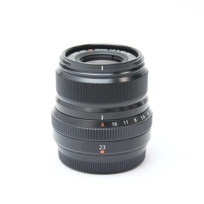 外観状態:新同品 マップ保証期間:6ヶ月保証 付属品など:元箱・取扱説明書・レンズフロントキャップ・レンズリアキャップ・レンズフード【ココがポイント！】180gの小型軽量と高速AFにより、軽快なスタイルで撮影を楽しめる35mm相当（35mm...