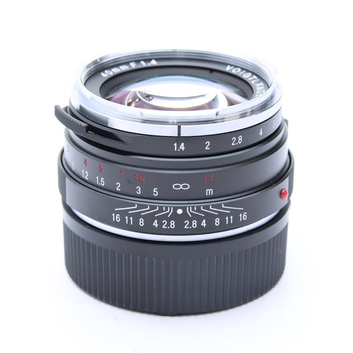 外観状態:美品 マップ保証期間:6ヶ月保証 付属品など:元箱・レンズフロントキャップ・レンズリアキャップ【ココがポイント！】満遍なくシャープに写す現代のレンズとは違う、開けば柔らかく、絞れば鋭いという二面性を備えたクラシカルな描写を発揮する...