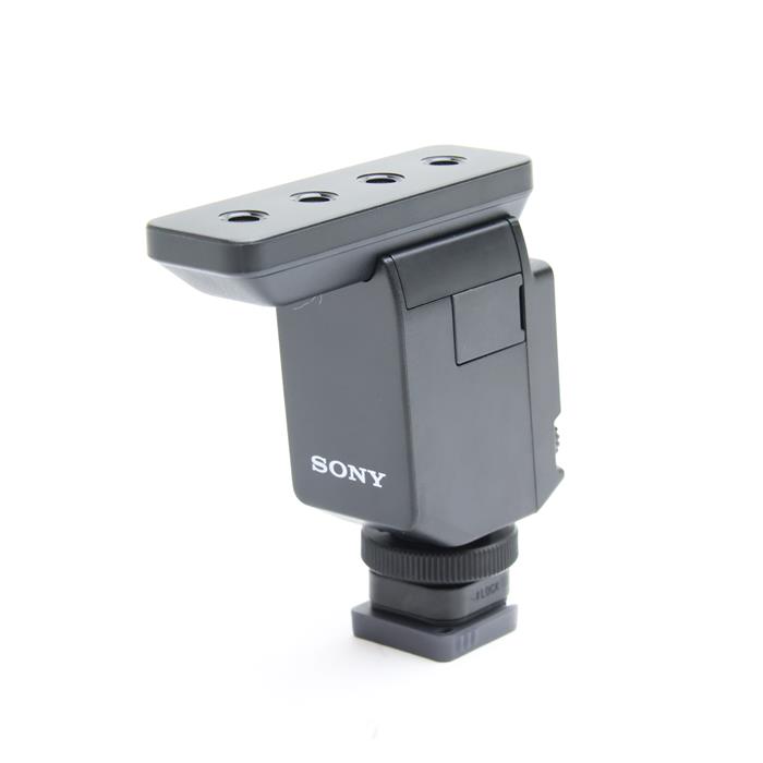 外観状態:美品 マップ保証期間:3ヶ月保証 付属品など:ウインドスクリーン【ココがポイント！】鋭指向性・単一指向性・全指向性、3つの指向性を背面のスイッチで切り替えることにより、様々なシーンで活躍します。多彩な機能を搭載した、約72gという...