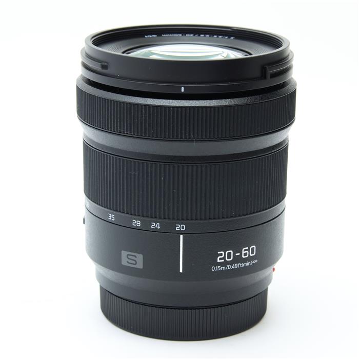 外観状態:美品 マップ保証期間:6ヶ月保証 付属品など:レンズフロントキャップ・レンズリアキャップ（社外品）・レンズフード【ココがポイント！】LUMIX S 20-60mm F3.5-5.6は、ライカカメラ社の開発したLマウントを採用し、卓...