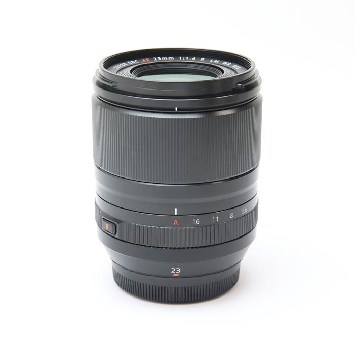 外観状態:美品 マップ保証期間:6ヶ月保証 付属品など:レンズフロントキャップ・レンズリアキャップ・レンズフード・別売フィルター【ココがポイント！】非球面レンズ2枚とEDレンズ3枚を含む10群15枚のレンズ構成により、従来モデルから解像性能...