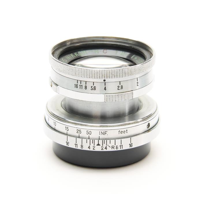 外観状態:並品 マップ保証期間:6ヶ月保証 付属品など:レンズフロントキャップ・レンズリアキャップ(社外品)【ココがポイント！】レンズ構成はゾナー型ですが、開放は滲みをともない、陰影のつき方は堅実で、ダブルガウスのような柔らかな描写です。絞...