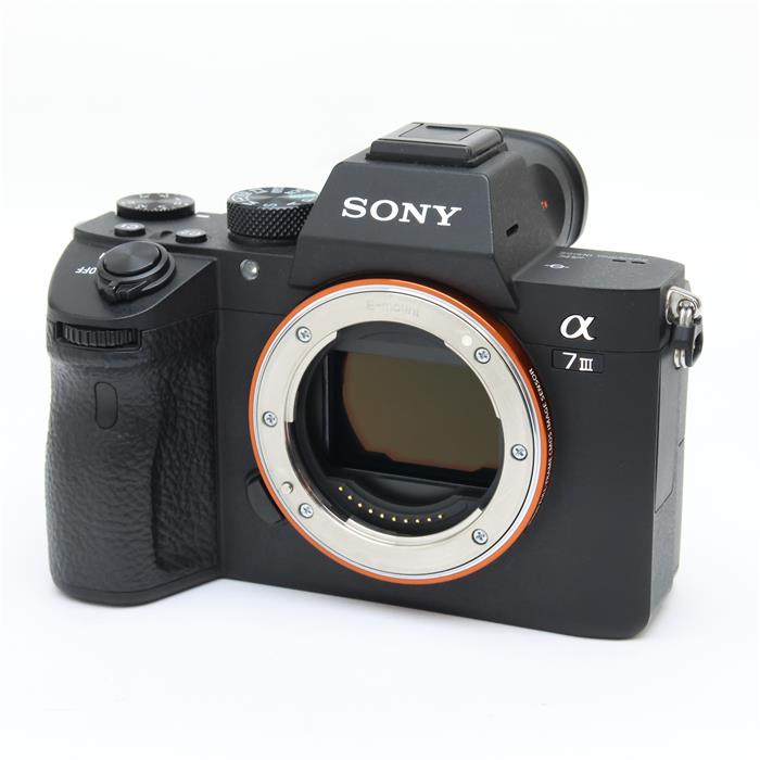 外観状態:良品 マップ保証期間:6ヶ月保証 付属品など:マイクロUSBケーブル・バッテリー・ACアダプター【ココがポイント！】ソニーの最先端カメラ技術を凝縮した“フルサイズミラーレス”ベーシックモデル『α7 III』は、新開発のフルサイズ裏...