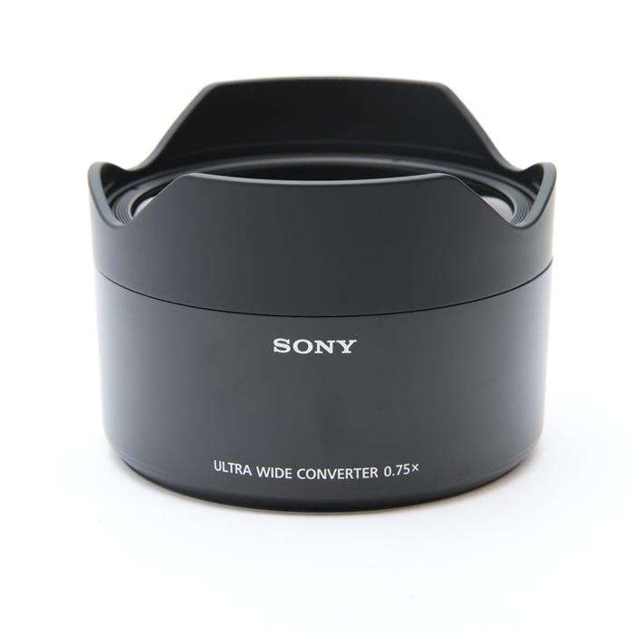 外観状態:美品 マップ保証期間:3ヶ月保証 付属品など:フロントキャップ【ココがポイント！】焦点距離21mmの超広角描写が楽しめるFE 28mm F2専用ウルトラワイドコンバーターです。専用設計により、画面周辺まで高い解像力を発揮し、超広角...