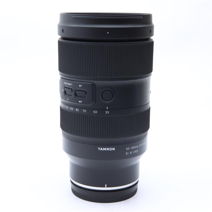 外観状態:良品 マップ保証期間:6ヶ月保証 付属品など:レンズフロントキャップ・レンズリアキャップ・レンズフード【ココがポイント！】世界初、F2スタート、準広角から望遠までシームレスに撮影可能な大口径ポートレートズームレンズ35-150mm...