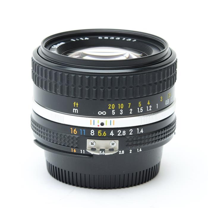 外観状態:並品 マップ保証期間:3ヶ月保証 付属品など:レンズフロントキャップ・レンズリアキャップ【ココがポイント！】最大口径比 1:1.4と明るいにもかかわらず、開放絞りからフレアーが少なく、コントラストの良い、高い解像力があります。開放...