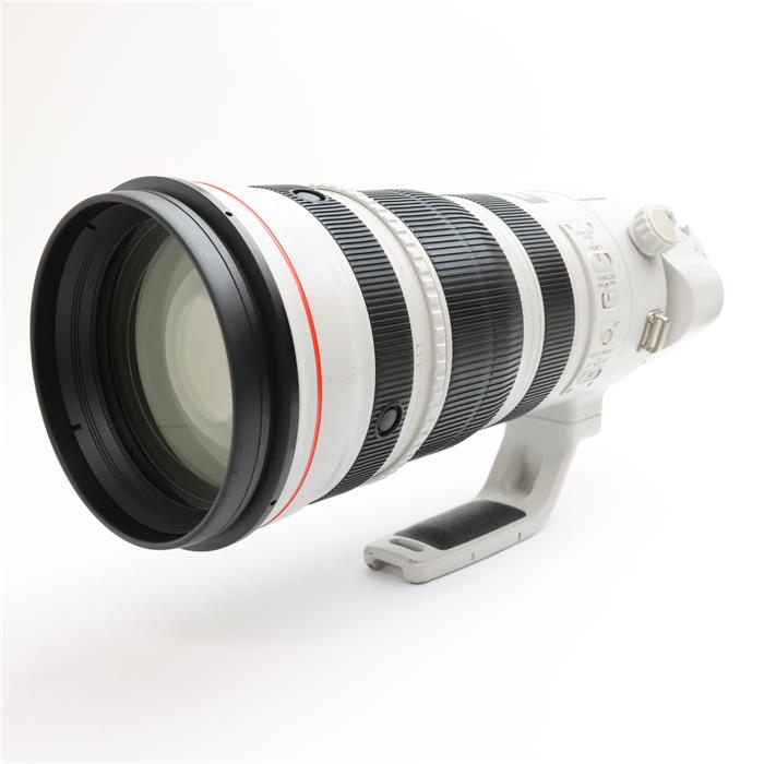 外観状態:並品 マップ保証期間:6ヶ月保証 付属品など:レンズフード・レンズフロントカバー・レンズリアキャップ・トランクケース（トランクキー欠品）・ストラップ×1（トランクケース用）【ココがポイント！】1.4倍のエクステンダーを内蔵した画期...