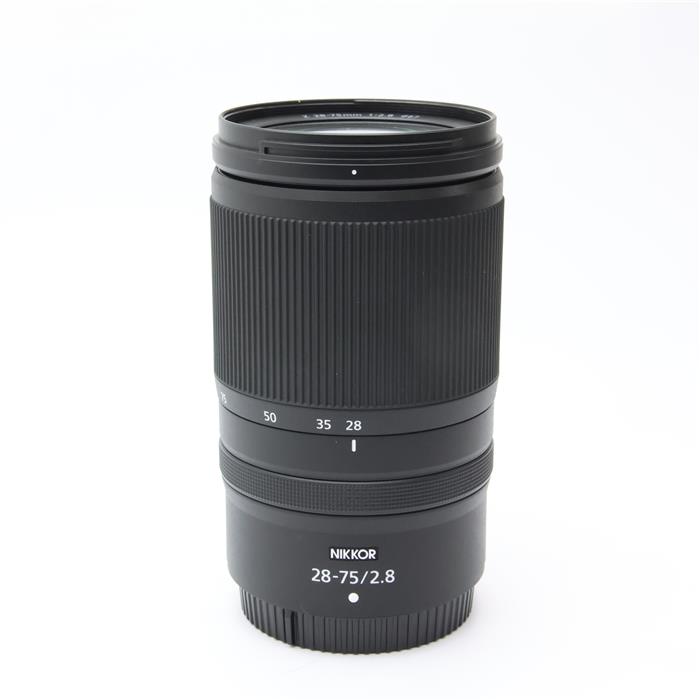 外観状態:美品 マップ保証期間:6ヶ月保証 付属品など:レンズフロントキャップ・レンズリアキャップ・レンズフード・レンズケース【ココがポイント！】開放F値2.8一定で大きく自然なボケを楽しめる使いやすくて気軽な、小型・軽量標準ズームレンズ柔...