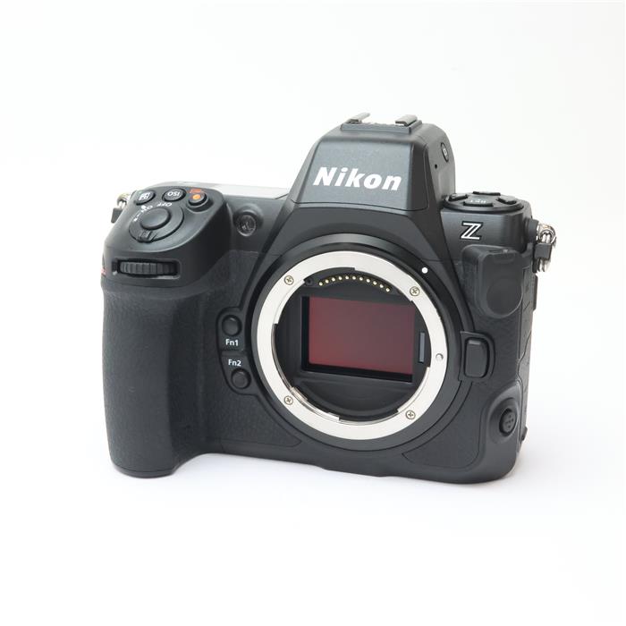 外観状態:良品 マップ保証期間:6ヶ月保証 付属品など:バッテリー・チャージャー【ココがポイント！】フラッグシップモデルに搭載した機能・性能を、機動力に優れたボディーに凝縮「Z 8」は、「ニコン Z シリーズ」のフラッグシップモデル「ニコン...