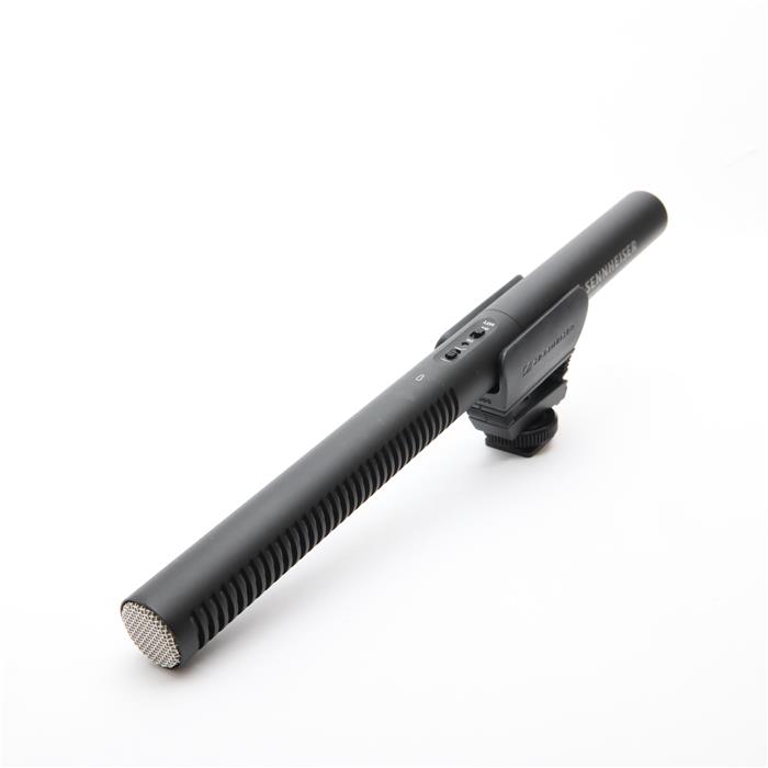 外観状態:並品 マップ保証期間:保証なし 付属品など:ショックマウント・ウインドスクリーン・ケース【ココがポイント！】プロフェッショナルな映像クリエーターのために開発されたショットガンマイクロフォン。ゼンハイザーのコアテクノロジーでもある洗...