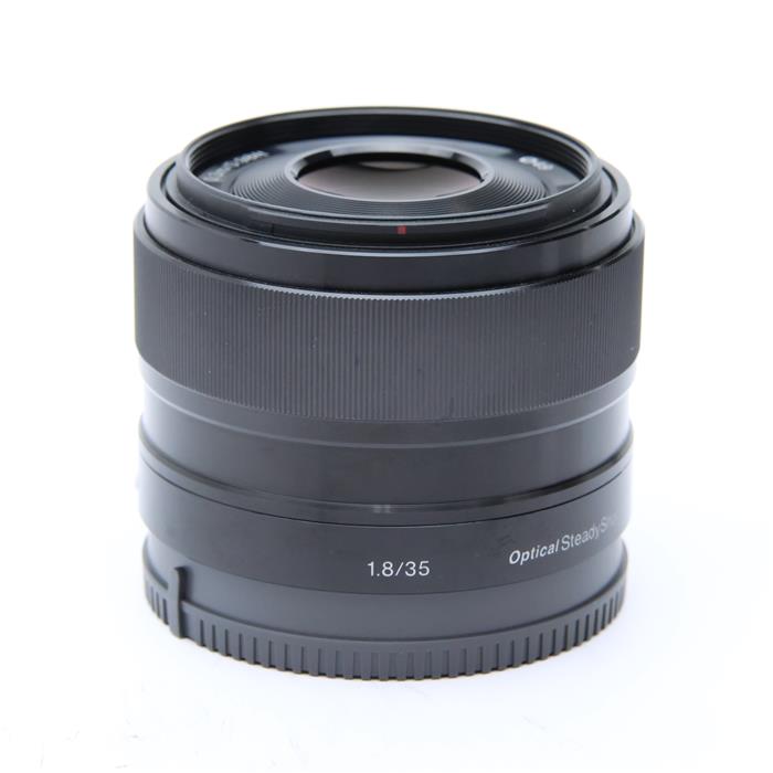 外観状態:良品 マップ保証期間:6ヶ月保証 付属品など:レンズフロントキャップ・レンズリアキャップ・レンズフード【ココがポイント！】風景撮影やスナップ、ぼけを生かしたポートレートまで幅広いシーンで活躍する52.5mm相当（35mm判換算）の...