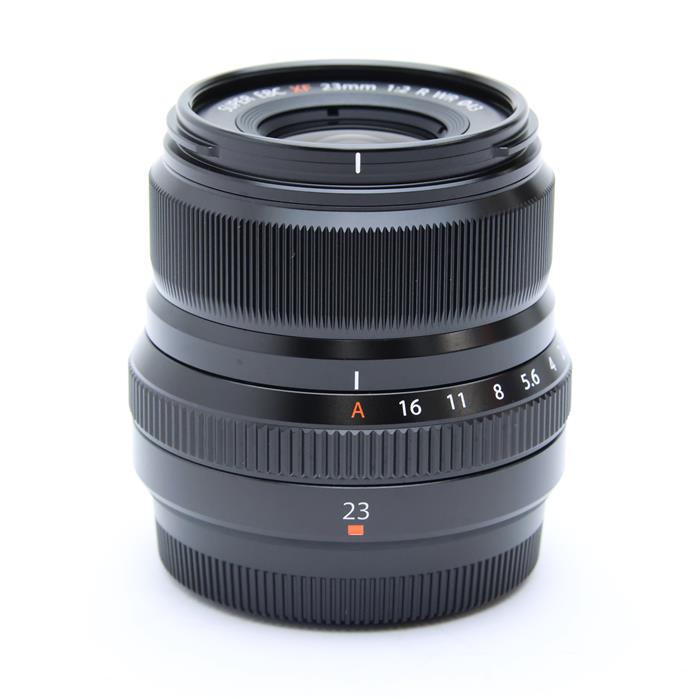 外観状態:美品 マップ保証期間:6ヶ月保証 付属品など:元箱・取扱説明書・レンズフロントキャップ・レンズリアキャップ・レンズフード【ココがポイント！】180gの小型軽量と高速AFにより、軽快なスタイルで撮影を楽しめる35mm相当（35mm判...