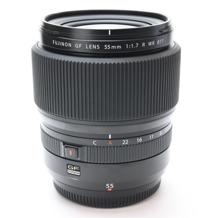 外観状態:良品 マップ保証期間:6ヶ月保証 付属品など:レンズフロントキャップ・レンズリアキャップ・レンズフード【ココがポイント！】ラージフォーマットの魅力を引き出す大口径標準単焦点レンズ「GF55mmF1.7 R WR」は、標準55mm（...
