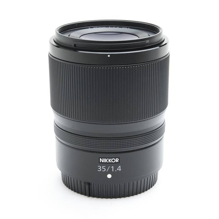 外観状態:新同品 マップ保証期間:6ヶ月保証 付属品など:レンズフロントキャップ・レンズリアキャップ・レンズフード【ココがポイント！】NIKKOR Z 35mm f1.4は開放F値が1.4と明るく、幅広いシーンで大きく柔らかなボケ味と自然な...