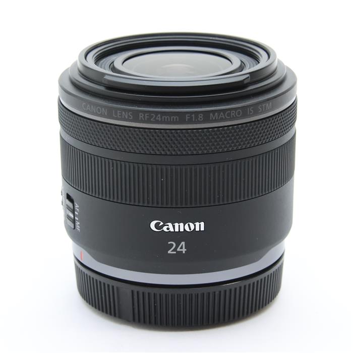 外観状態:良品 マップ保証期間:6ヶ月保証 付属品など:レンズフロントキャップ・レンズリアキャップ【ココがポイント！】最大撮影倍率0.5倍のハーフマクロ撮影が行える、広角・単焦点レンズです。大口径F1.8のボケ味と24mmの広い画角を活かし...