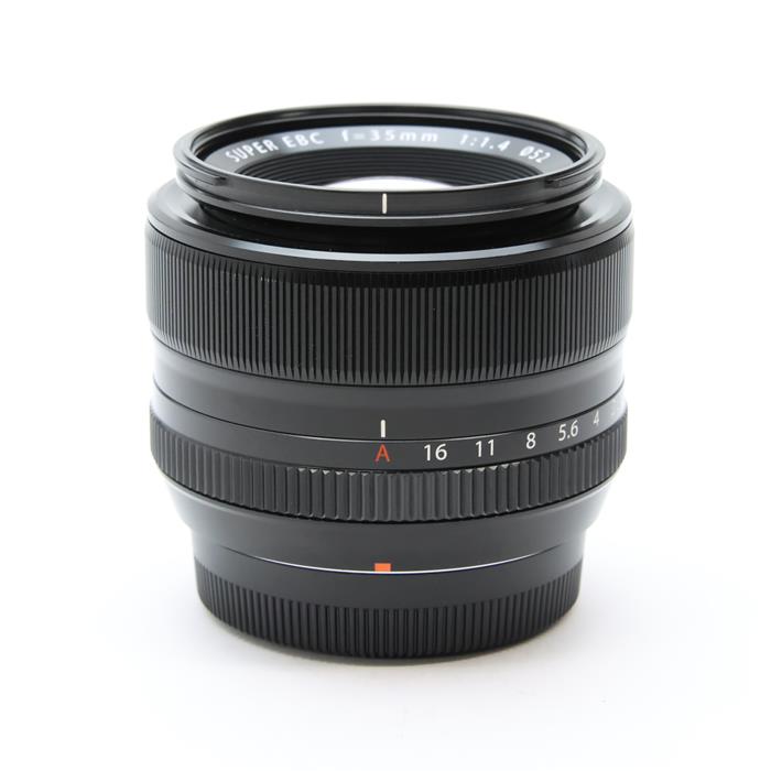 外観状態:良品 マップ保証期間:6ヶ月保証 付属品など:レンズフロントキャップ・レンズリアキャップ・レンズフード・レンズフードキャップ【ココがポイント！】開放値F1.4という明るいレンズ。開放でも均一な解像度が得られるように十分配慮した設計...