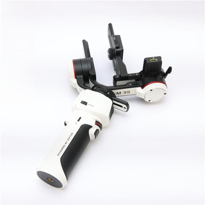 外観状態:美品 マップ保証期間:保証なし 付属品など:元箱・クイックスタートガイド・キャリングケース・USB-Cケーブル・カメラチャージングケーブルx2・カメラコントロールケーブル・三脚・クイックリリースプレート・スマホアダプター・六角レン...