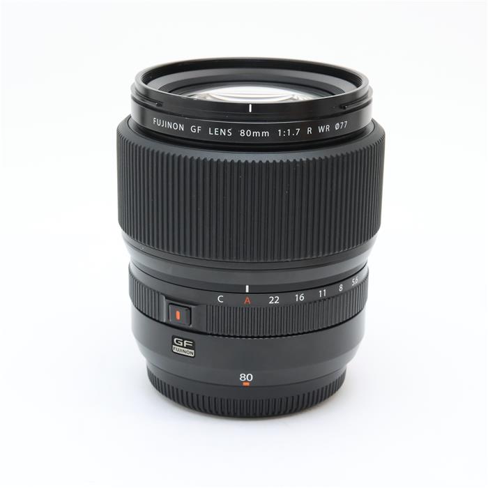 外観状態:良品 マップ保証期間:6ヶ月保証 付属品など:レンズフロントキャップ(社外品)・レンズリアキャップ【ココがポイント！】ラージフォーマットセンサー搭載のデジタルカメラに対応するレンズとして極めて明るい開放F値1.7を実現し、なめらか...