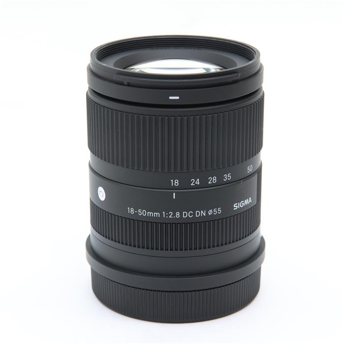 外観状態:美品 マップ保証期間:6ヶ月保証 付属品など:レンズフロントキャップ・レンズリアキャップ・レンズフード【ココがポイント！】圧倒的な小型軽量ボディに、標準域ズーム、F2.8通しの明るさ、シャープな描写を凝縮毎日持ち歩ける手のひらサイ...