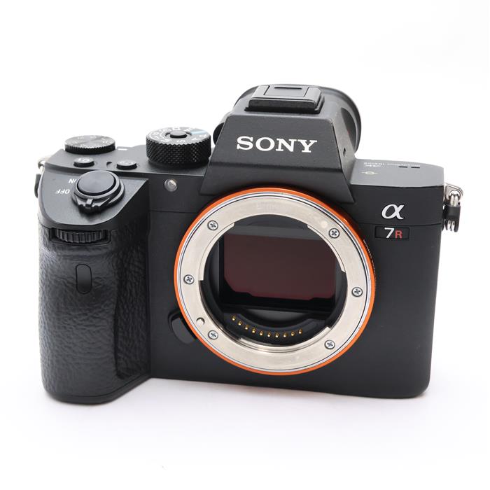 外観状態:並品 マップ保証期間:12ヵ月 付属品など:バッテリー・チャージャー・ACコード（社外品）【ココがポイント！】本機は、35mmフルサイズ裏面照射型CMOSイメージセンサーExmor Rを搭載し、有効約4240万画素ならではの解像力...